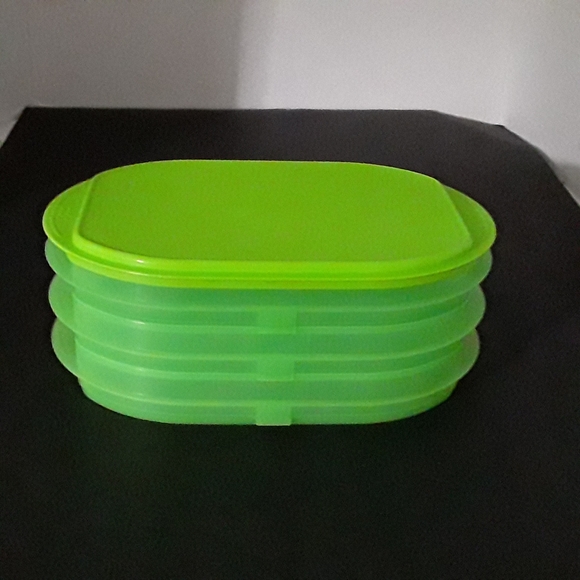 Tupperware | Kitchen | Tupperware Stackable Deli Keeper Nwot | Poshmark